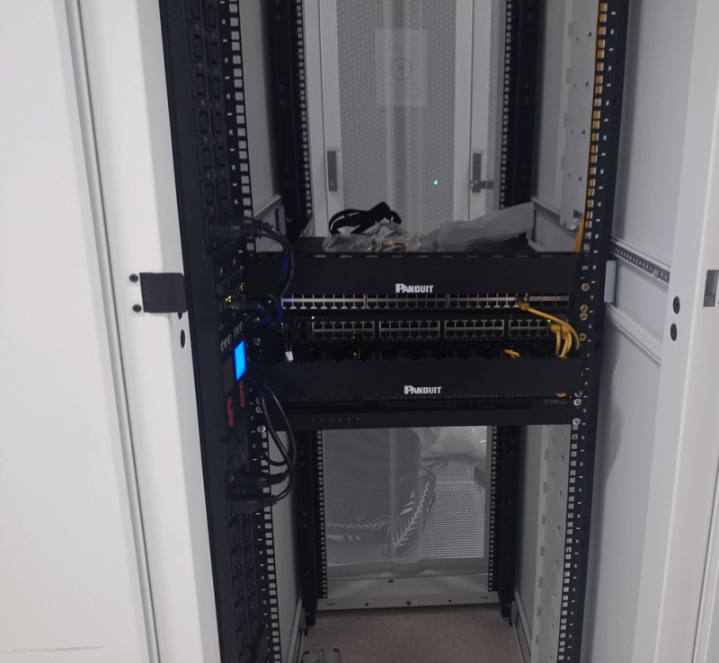 Datacentre Deployment: New Racks (Part 1) - Clook Internet